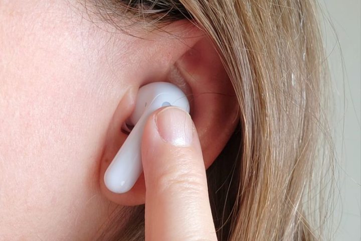 Introducing AloSIM: Our Review of the eSim App