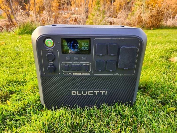 BLUETTI AC200L Review: Is This Powerful Solar Generator Worth It?